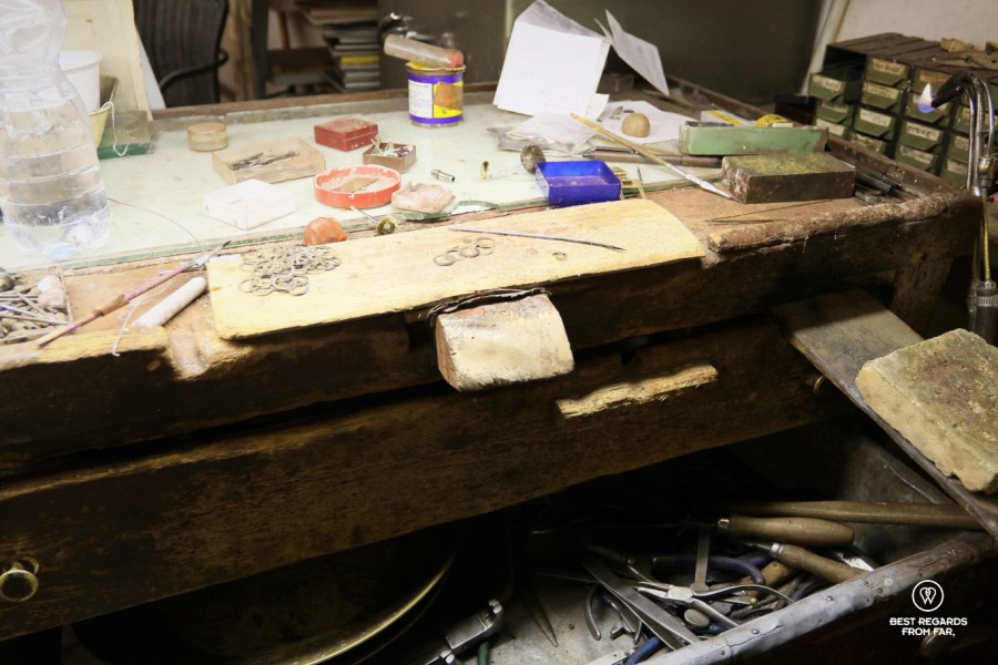 The crafts behind the masterpieces of Florence – Best regards from far,